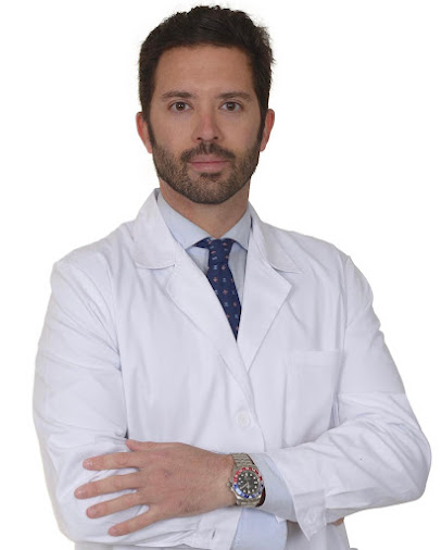 Doctor José Loza - Trasplante Capilar España - Opiniones - Guiacapilar.com